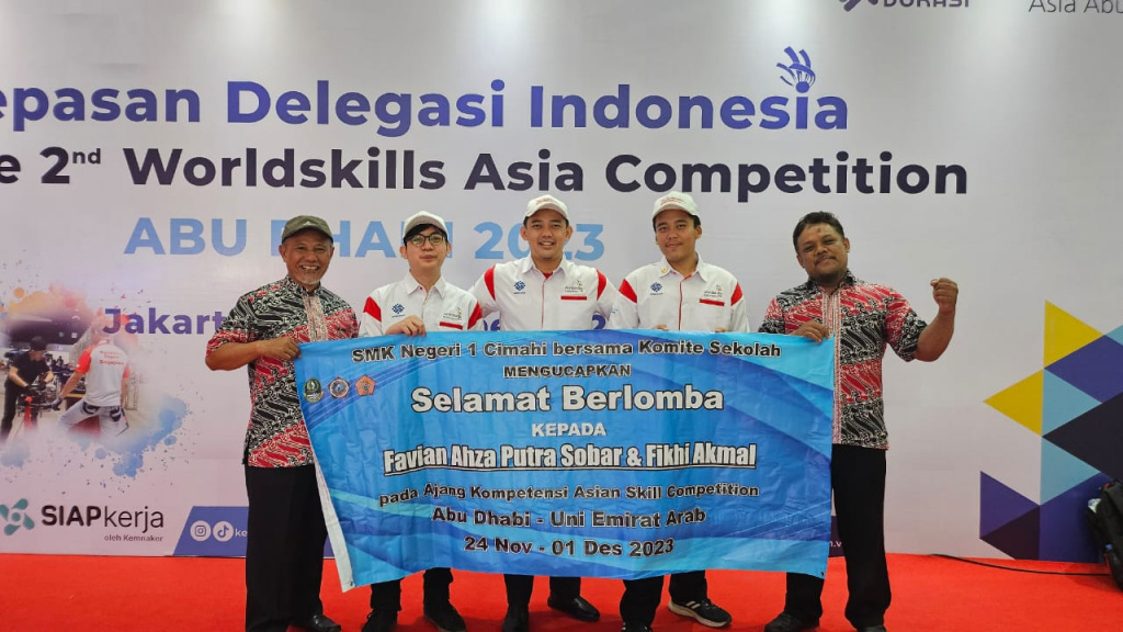 Favian Ahza Putra Sobar dan Fikhi Akmal akan mengikuti Worldskills Asia Competition 2023 - SMK ...